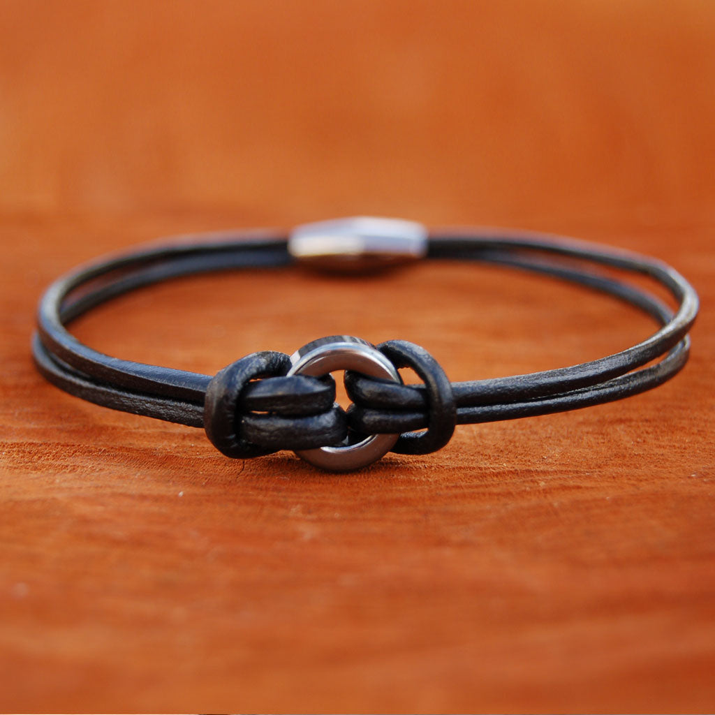 Easy to connect bracelets – Who's Lookin' Design